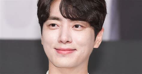 사진 이준혁여심홀릭 훈남 미소