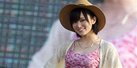 Nmb48山本彩ちゃんの珍しく清純派な水着グラビア。 Akbと坂道の画像まとめブログ ガゾ速！