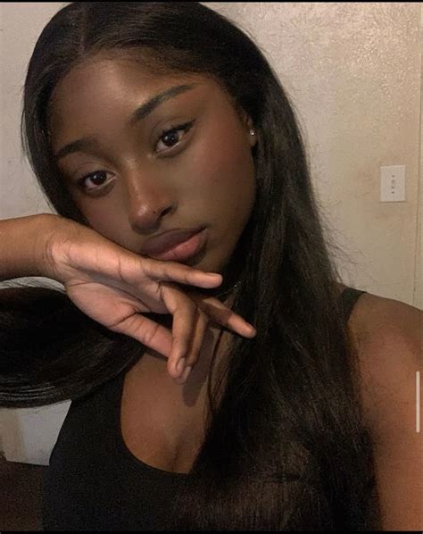 Pin By Confuso On Pasta De Dente Dark Skin Makeup Soft Makeup Looks