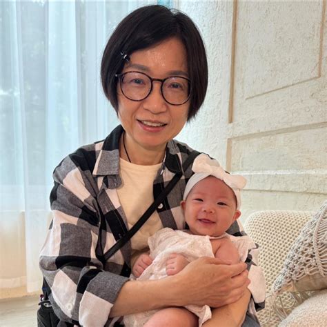 蘇志燮台灣粉絲後援會 【蘇 X 嘟嘟夢 造型貼紙最後20組認購】 台灣收件地址限定 只有20組 每人限購一組 兩款各一盒2盒一組不分售 台灣限定優惠價每組新台幣450元 已包含