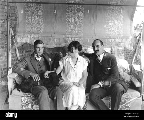 Ernest Torrence Right With His Wife Elsie And Son Ian 1920s Stock