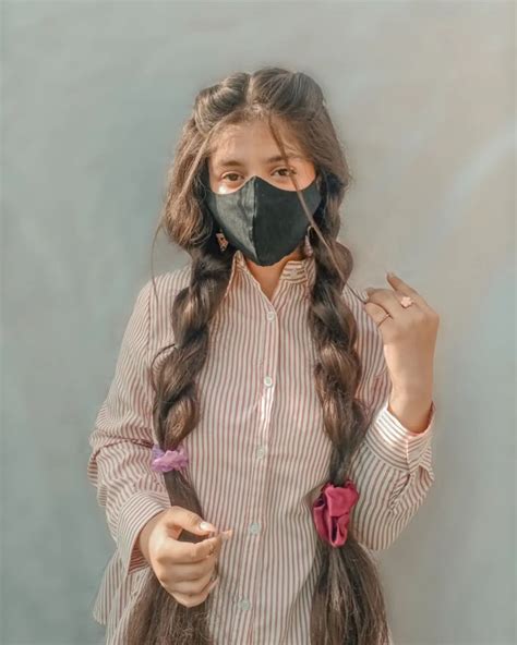 Pin By Sana Khan👻 On Hide Face Girl Dpz In 2022 Girl Poses Cute Girl Poses Cool Girl Images