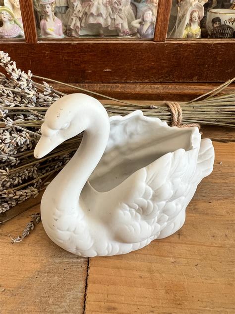 Bloempotje Zwaan Van Biscuit Porselein Sofiasbrocante