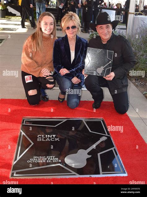 Lily Black Lisa Hartman Black And Clint Black Attending The Music City