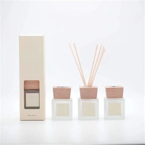 Wholesale Custom Empty Glass Bottle Reed Diffuser With Sticks And