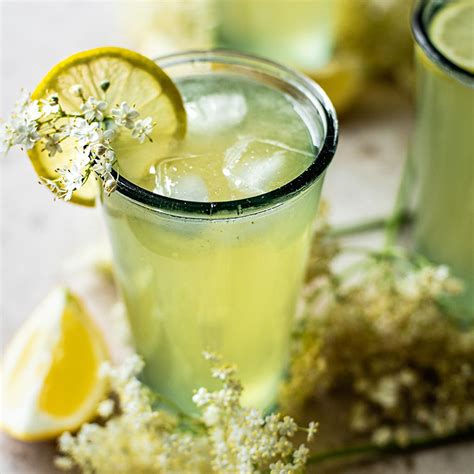 Simple Elderberry Lemonade Trishas Elderberries