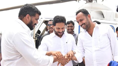 Andhra Pradesh ధిక్కారమా లేక పంతమా సీఎం జగన్ మాట వినని భక్తుడు
