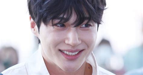 포토 변우석 꿀 떨어지는 미소