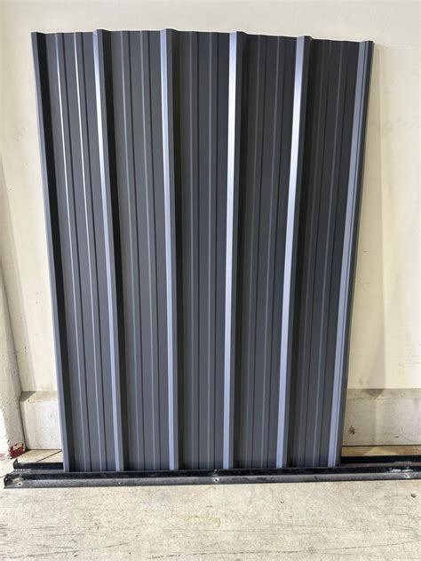 Metal Roofing Panels In A Classic Rib Finish In Custom Lengths