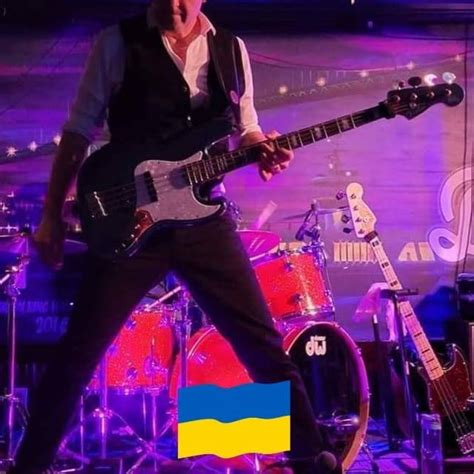 Bradley Dillman Dillybrad • Threads Say More