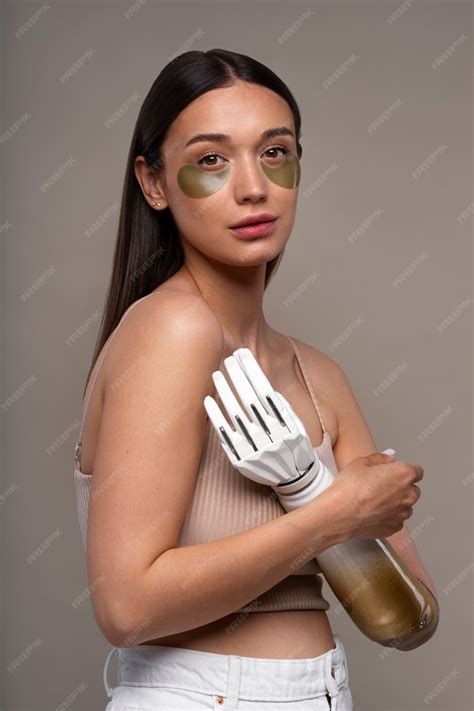 Premium Photo Side View Young Woman With Prosthesis