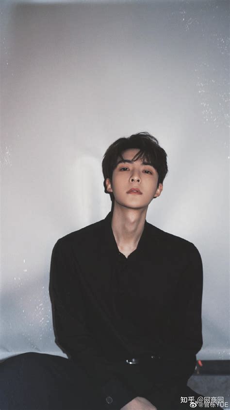 管栎：有小 马天宇”之称，选秀出名男团组合出道，如今资源很虐！ 知乎