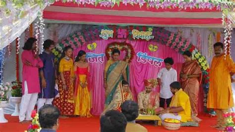 Photo ‘लगीन घटिका समीप आलीकरा हो लगीनघाई पाहा डिंपल आणि ‘देवमाणसाच्या लग्नसोहळ्याचे