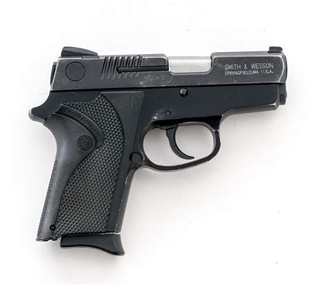 Smith And Wesson Model Cs9 Chiefs Special Da Sa Semi Automatic Pistol