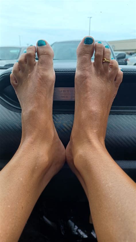 I Love How The Dashboard Feels Under My Bare Feet Rfeetishh