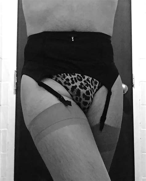 Just Another Day In The Office 9 Nude Pics Xhamster