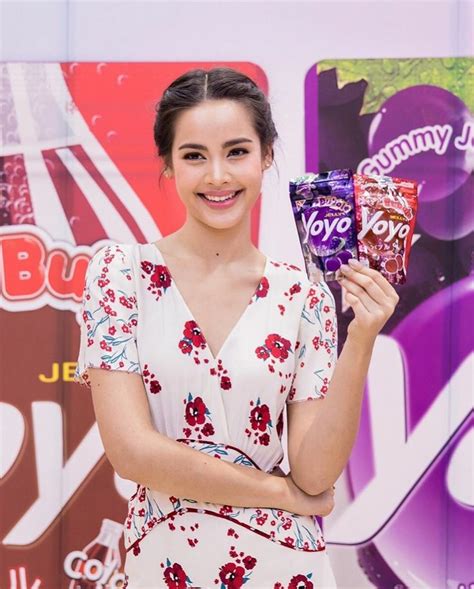 Yaya Urassaya Urassaya Sperbund Cheerleading Hairstyles Lily