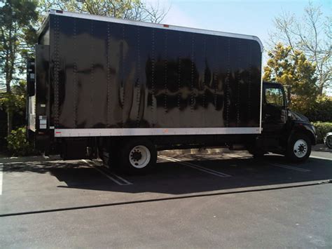 Box Truck Massage фотографии в высоком качестве
