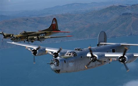 Bomber B17 Flying Fortress B24 Liberator Aircraft Wwii Aircraft