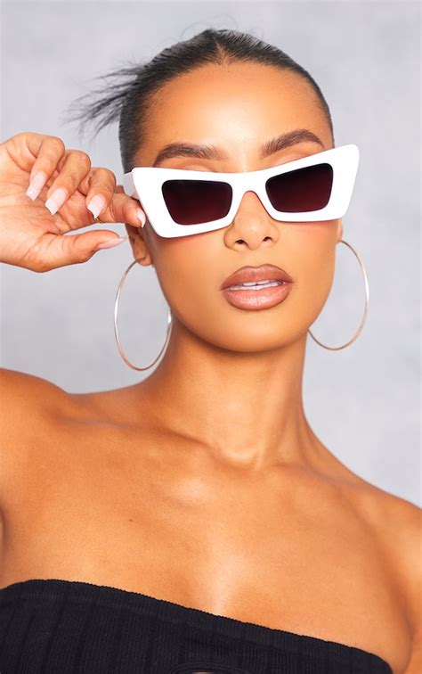 White Dimensional Cat Eye Sunglasses Accessories Prettylittlething Aus