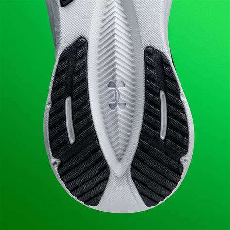 Ua Charged Assert 11 Mens Running Shoes Under Armour