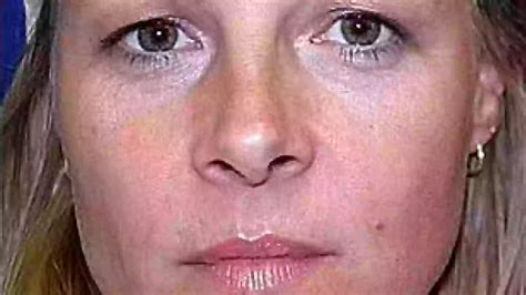 Identical Twins Shared Major Difference After One Used Botox For 20 Years And The Other Didnt