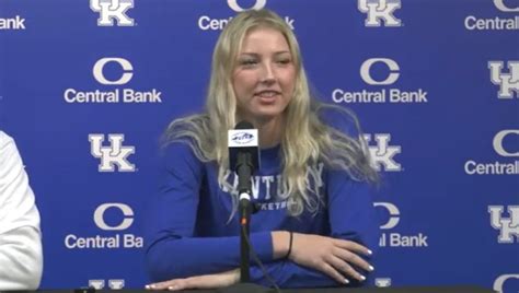 Clara Strack Named Sec And National Player Of The Week Nation Of Blue