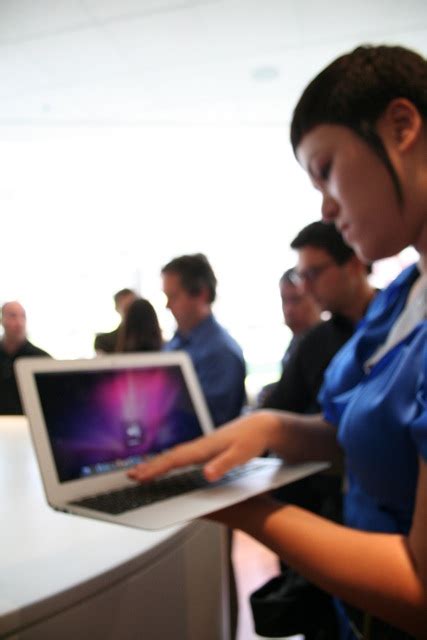 Hands On With The New Inch Macbook Air Ars Technica