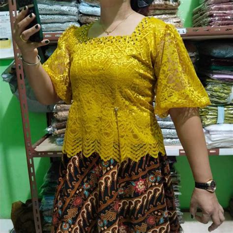 Shoopi Blus Ren Brukat Terbaru Wanita Kekinian Lazada Indonesia