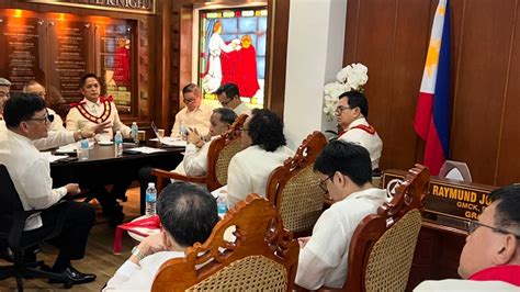 Execom Conducts 1st Meeting