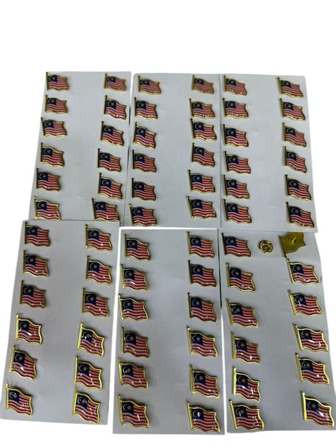 Malaysia Brooch Flag Flying Flag Metal Badge Flag Pin Metal Badge