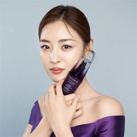 이연희 화보 속 흘러넘치는 기품