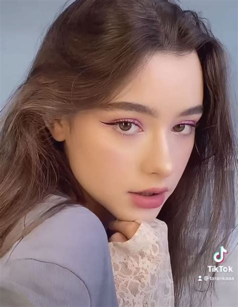 Pin By Ichuies On Dasha Beautiful Girls Body Cute Makeup Looks