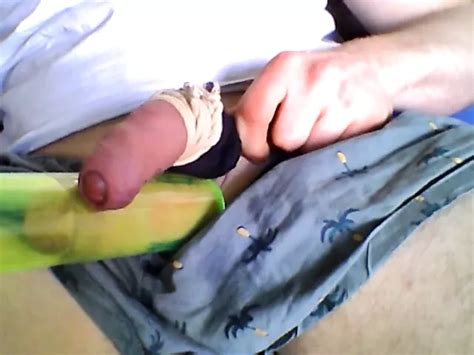 鸡巴束缚和泵中的球 第3部分 Xhamster