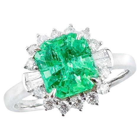 Guild Certified 311 Ct Mahenge Spinel Diamond 18k Gold Ring For Sale