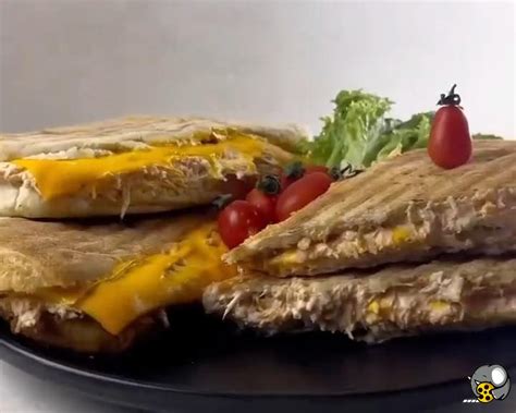 پننی مرغ پنیری برای ماه رمضون فیلو