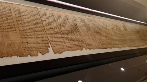 Israel Museum Displays Great Isaiah Scroll The Pittsburgh Jewish