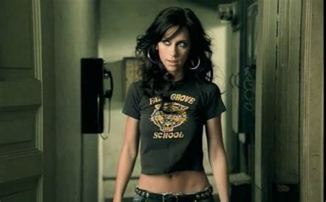 Lets Revisit Jennifer Love Hewitts Music Career A Banger Fest