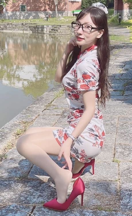 黃小千 Chien Tumbex