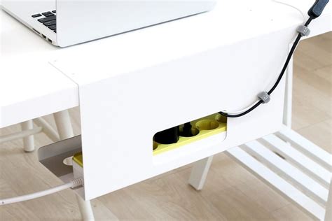 멀티탭·전기코드 간편하게 설치하는 책상 전선정리 멀티탭 거치대 정리함 오늘의집 쇼핑