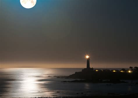 Perfect Moon Landing Photoshopscaresme