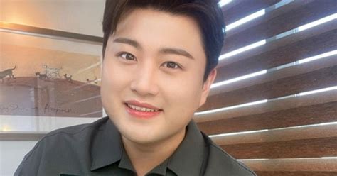 김호중 그중에 그대를 만나로 1위 우뚝트로피 인증샷