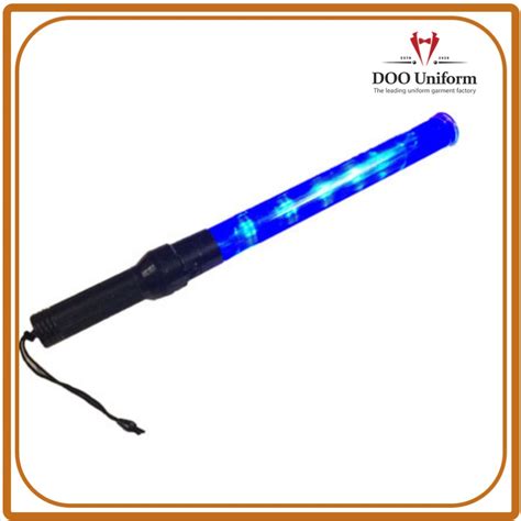 Gậy chỉ huy phát sáng màu xanh loại dùng pin Shopee Việt Nam