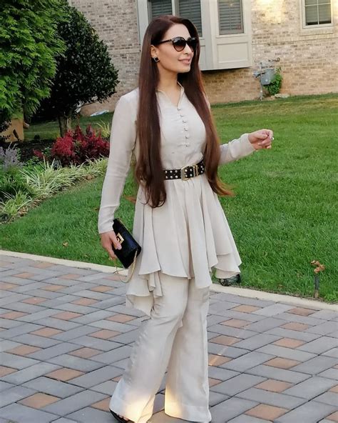 Actress Reema Khans Latest Beautiful Clicks With Her Husband Reviewit Pk