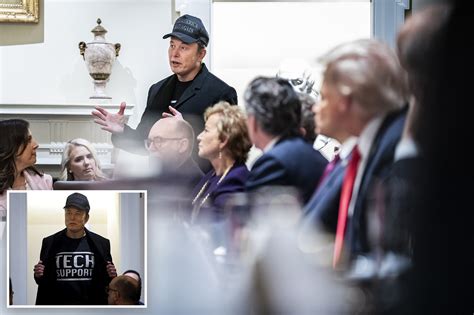 Exclusive Nypd Boss Allegedly Had Sex With Underling In Precinct Off