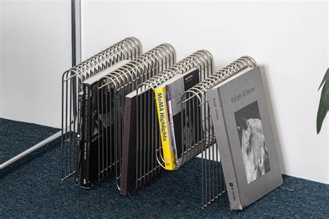 인블루가구 웨이브 매거진랙 스탠드 북선반 철제 잡지꽂이 진열대 미드센추리 디자인 위시버킷