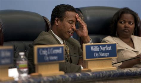 Former Compton Mayor Newcomer Head To Runoff Results Finalized Los