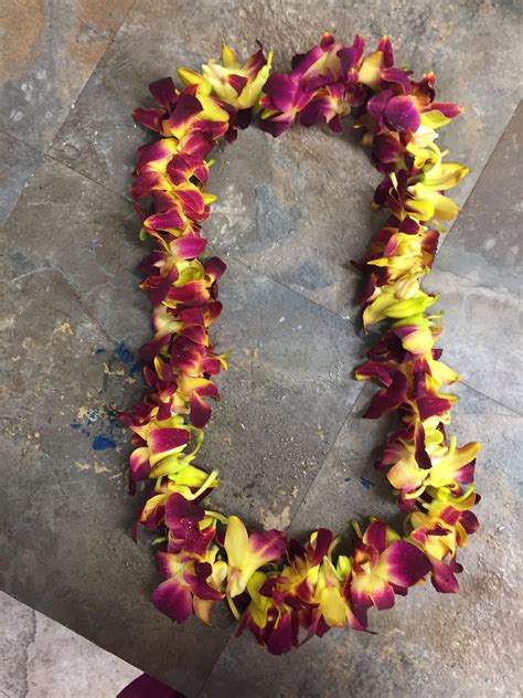 Graduation Lei Red And White In Pasadena Ca Pasadena Floral Design