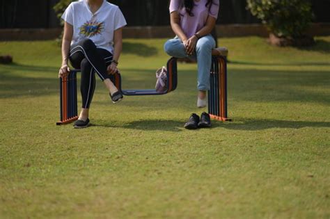 Aditi Kaur Sachdeva Crea Una Pieza De Mobiliario Urbano Ciertamente Curiosa Experimenta