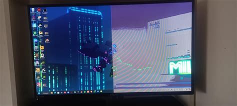 Half Screen Glitch R Asus